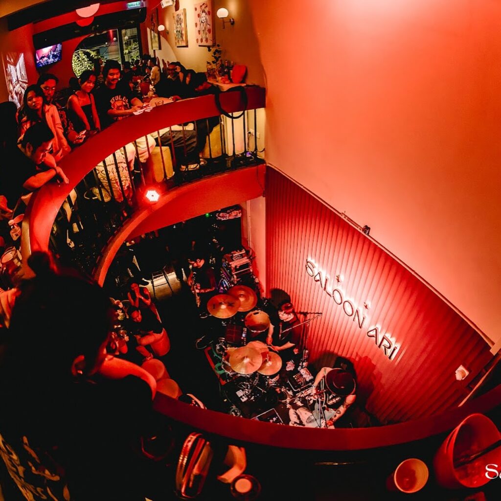 Saloon Ari บาร์ลับฟีลคาเฟ่สุดโรแมนติกในย่านอารีย์ที่คุณต้องไม่พลาด ...